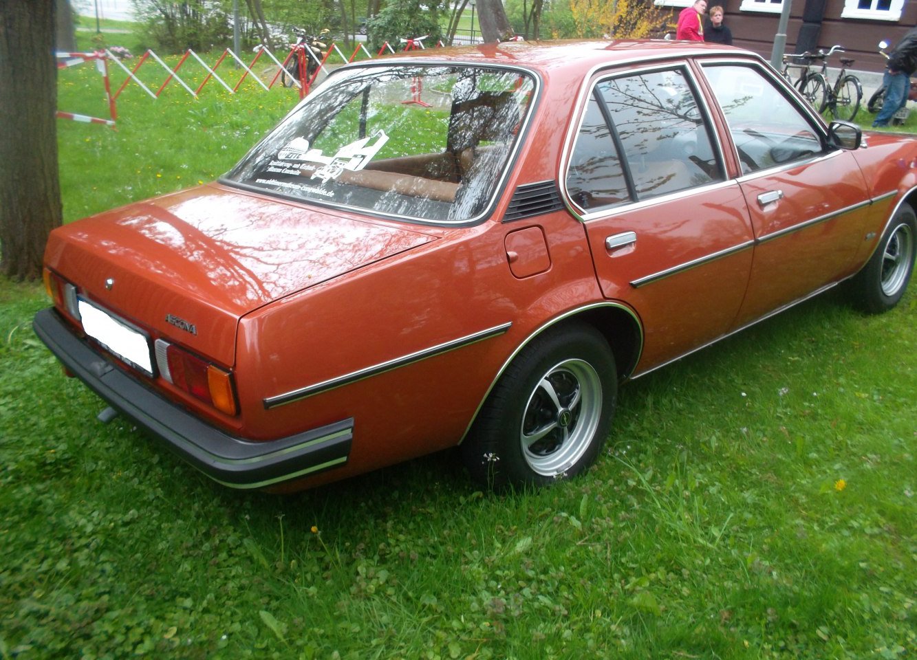 Opel Ascona technical specifications and fuel economy